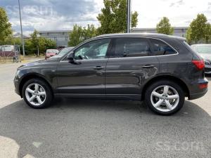 Grey Audi Q5 2015 in Riga, with an engine capacity of 3.00 L and mileage of 300 thousand km for 12900 €, photo 3 on AUTOMOTO.COM.LV