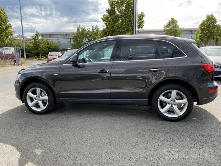Grey Audi Q5 2015 in Riga, with an engine capacity of 3.00 L and mileage of 300 thousand km for 12900 €, photo 3 on AUTOMOTO.COM.LV