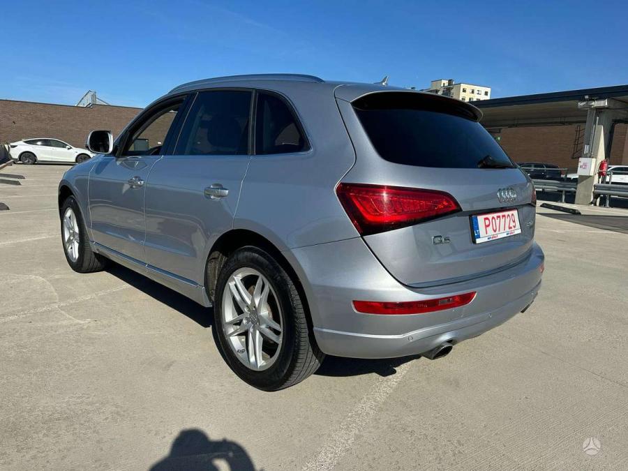 Grey Audi Q5 2015 in Vilnius, with an engine capacity of 1.98 L and mileage of 196 thousand km for 11999 €, photo 5 on AUTOMOTO.COM.LV
