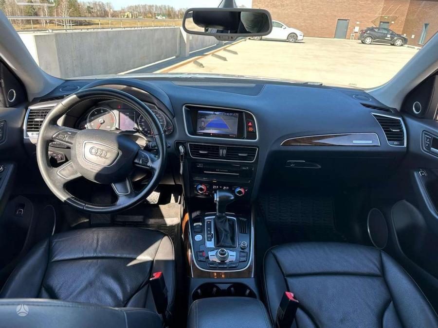 Grey Audi Q5 2015 in Vilnius, with an engine capacity of 1.98 L and mileage of 196 thousand km for 11999 €, photo 14 on AUTOMOTO.COM.LV