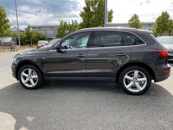 Grey Audi Q5 2015 in Riga, with an engine capacity of 2.97 L and mileage of 300 thousand km for 12900 €, photo 2 on AUTOMOTO.COM.LV