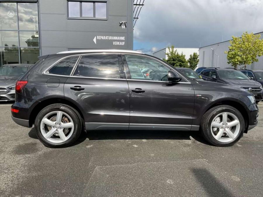Grey Audi Q5 2015 in Riga, with an engine capacity of 2.97 L and mileage of 300 thousand km for 12900 €, photo 6 on AUTOMOTO.COM.LV