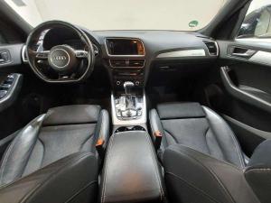 Grey Audi Q5 2015 in Riga, with an engine capacity of 2.97 L and mileage of 300 thousand km for 12900 €, photo 9 on AUTOMOTO.COM.LV