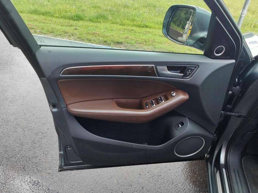 Grey Audi Q5 2015 in Kaunas, with an engine capacity of 2.97 L and mileage of 231 thousand km for 12300 €, photo 13 on AUTOMOTO.COM.LV