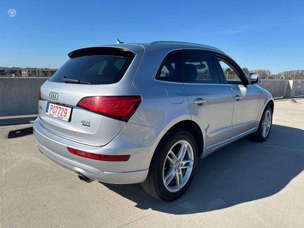 Grey Audi Q5 2015 in Vilnius, with an engine capacity of 1.98 L and mileage of 196 thousand km for 11969 €, photo 3 on AUTOMOTO.COM.LV