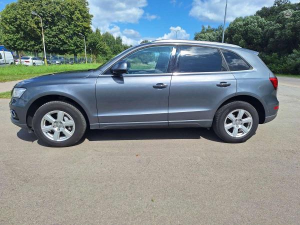 Grey Audi Q5 2015 in Taurage, with an engine capacity of 1.97 L and mileage of 247 thousand km for 11900 €, photo 2 on AUTOMOTO.COM.LV
