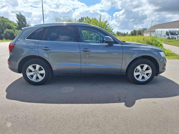 Grey Audi Q5 2015 in Taurage, with an engine capacity of 1.97 L and mileage of 247 thousand km for 11900 €, photo 6 on AUTOMOTO.COM.LV