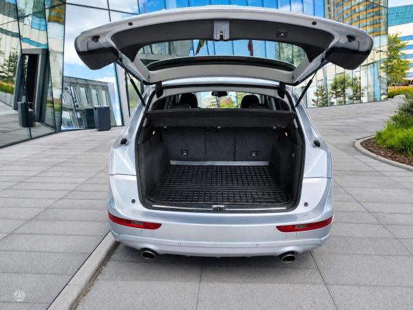 Grey Audi Q5 2015 in Vilnius, with an engine capacity of 1.98 L and mileage of 196 thousand km for 12500 €, photo 9 on AUTOMOTO.COM.LV