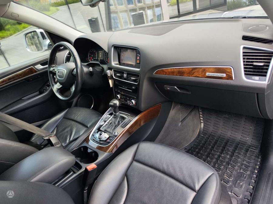 Pelēks Audi Q5 2015 Viļņa, ar dzinēja tilpumu 1.98 L un nobraukumu 196 tūkst. km par 12500 €, foto 15 vietnē AUTOMOTO.COM.LV