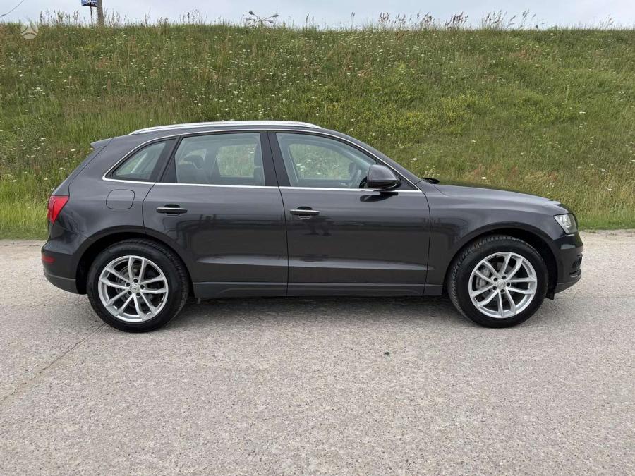 Pelēks Audi Q5 2015 Viļņa, ar dzinēja tilpumu 1.97 L un nobraukumu 298 tūkst. km par 10300 €, foto 5 vietnē AUTOMOTO.COM.LV