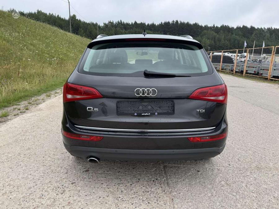 Pelēks Audi Q5 2015 Viļņa, ar dzinēja tilpumu 1.97 L un nobraukumu 298 tūkst. km par 10300 €, foto 7 vietnē AUTOMOTO.COM.LV