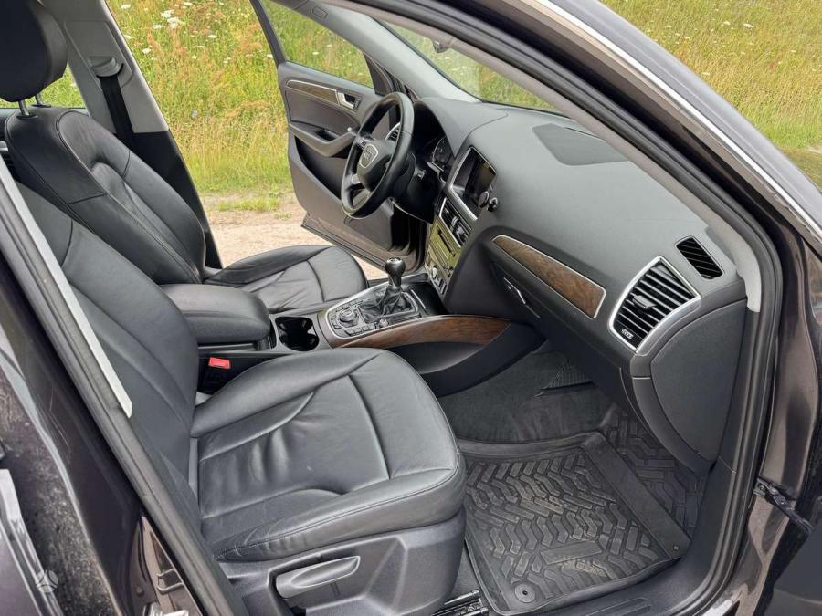 Pelēks Audi Q5 2015 Viļņa, ar dzinēja tilpumu 1.97 L un nobraukumu 298 tūkst. km par 10300 €, foto 13 vietnē AUTOMOTO.COM.LV