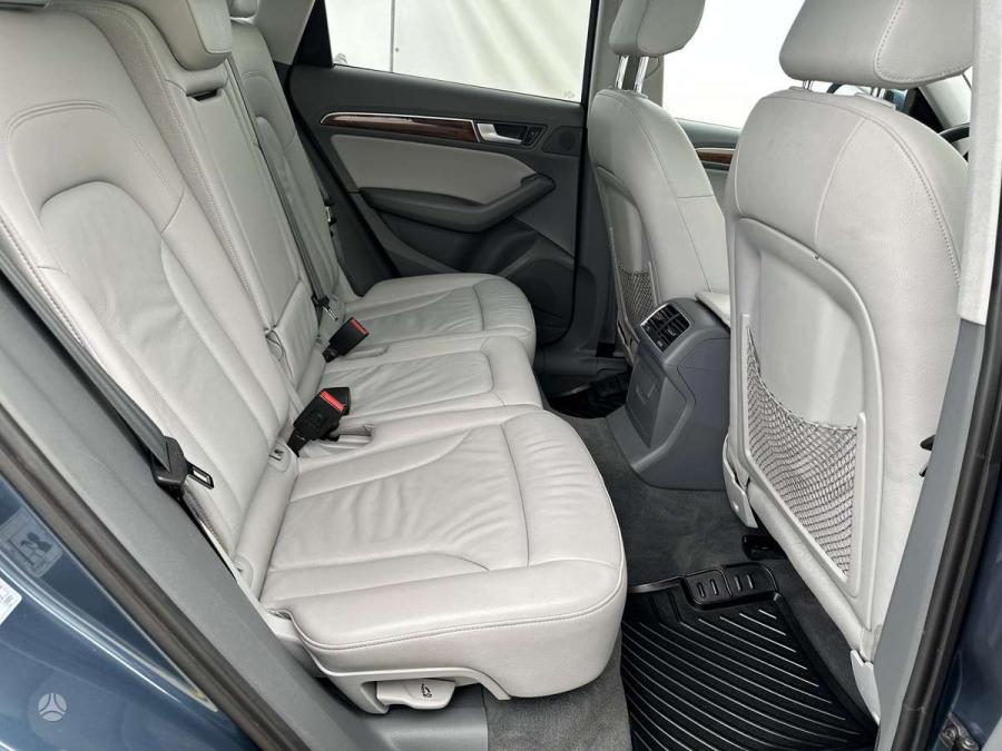 Grey Audi Q5 2015 in Vilnius, with an engine capacity of 3.00 L and mileage of 196 thousand km for 12800 €, photo 14 on AUTOMOTO.COM.LV