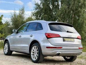Grey Audi Q5 2015 in Siauliai, with an engine capacity of 1.97 L and mileage of 256 thousand km for 14999 €, photo 4 on AUTOMOTO.COM.LV