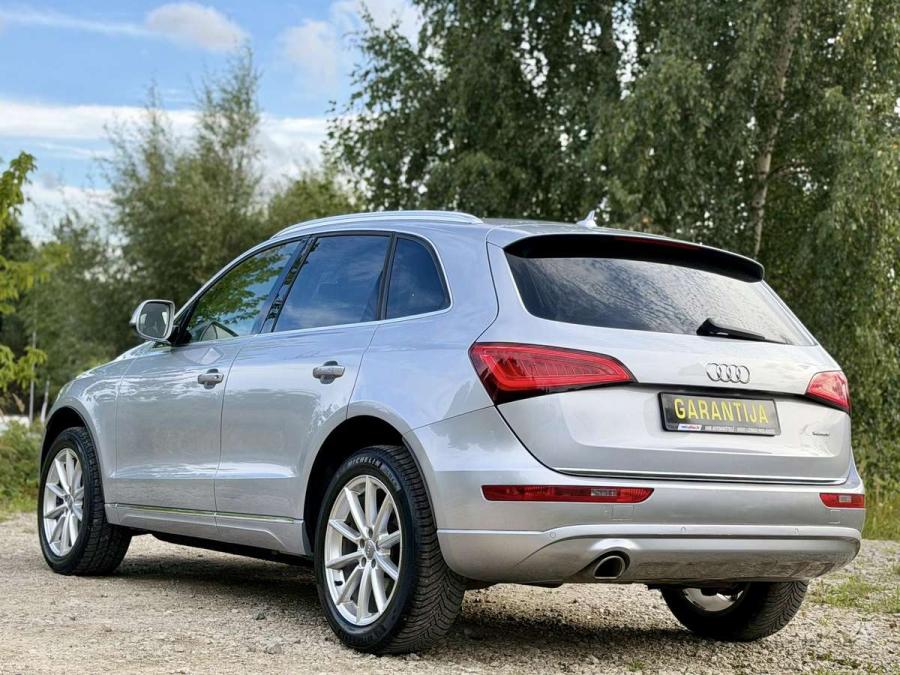 Grey Audi Q5 2015 in Siauliai, with an engine capacity of 1.97 L and mileage of 256 thousand km for 14999 €, photo 4 on AUTOMOTO.COM.LV
