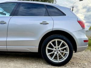 Grey Audi Q5 2015 in Siauliai, with an engine capacity of 1.97 L and mileage of 256 thousand km for 14999 €, photo 13 on AUTOMOTO.COM.LV