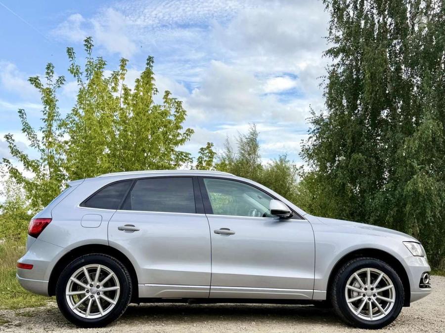 Grey Audi Q5 2015 in Siauliai, with an engine capacity of 1.97 L and mileage of 256 thousand km for 14999 €, photo 15 on AUTOMOTO.COM.LV
