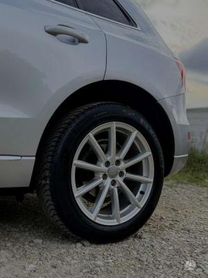 Grey Audi Q5 2015 in Siauliai, with an engine capacity of 1.97 L and mileage of 256 thousand km for 14999 €, photo 21 on AUTOMOTO.COM.LV