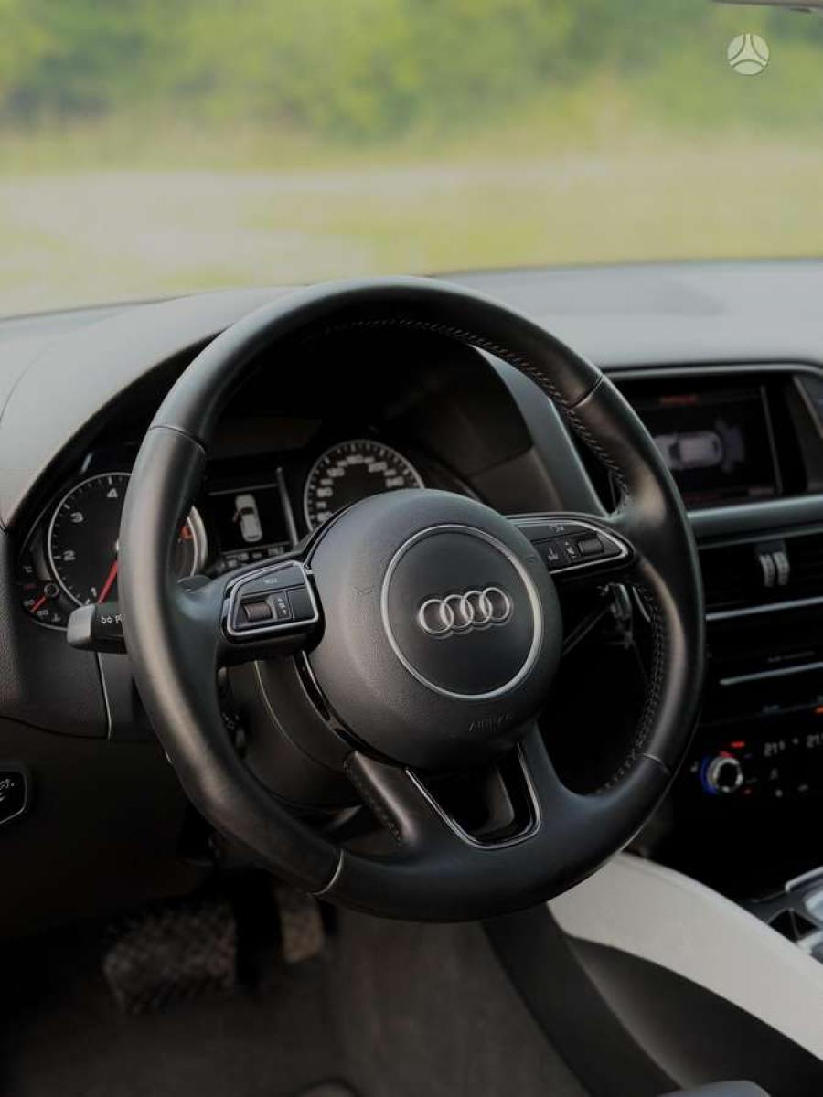 Grey Audi Q5 2015 in Siauliai, with an engine capacity of 1.97 L and mileage of 256 thousand km for 14999 €, photo 25 on AUTOMOTO.COM.LV