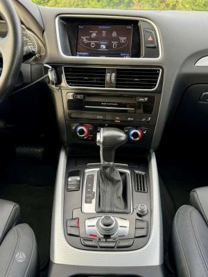 Grey Audi Q5 2015 in Siauliai, with an engine capacity of 1.97 L and mileage of 256 thousand km for 14999 €, photo 41 on AUTOMOTO.COM.LV