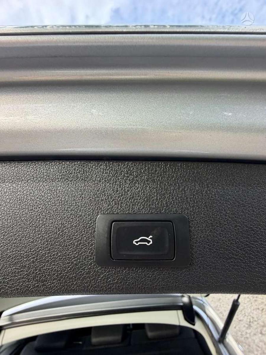 Grey Audi Q5 2015 in Siauliai, with an engine capacity of 1.97 L and mileage of 256 thousand km for 14999 €, photo 45 on AUTOMOTO.COM.LV