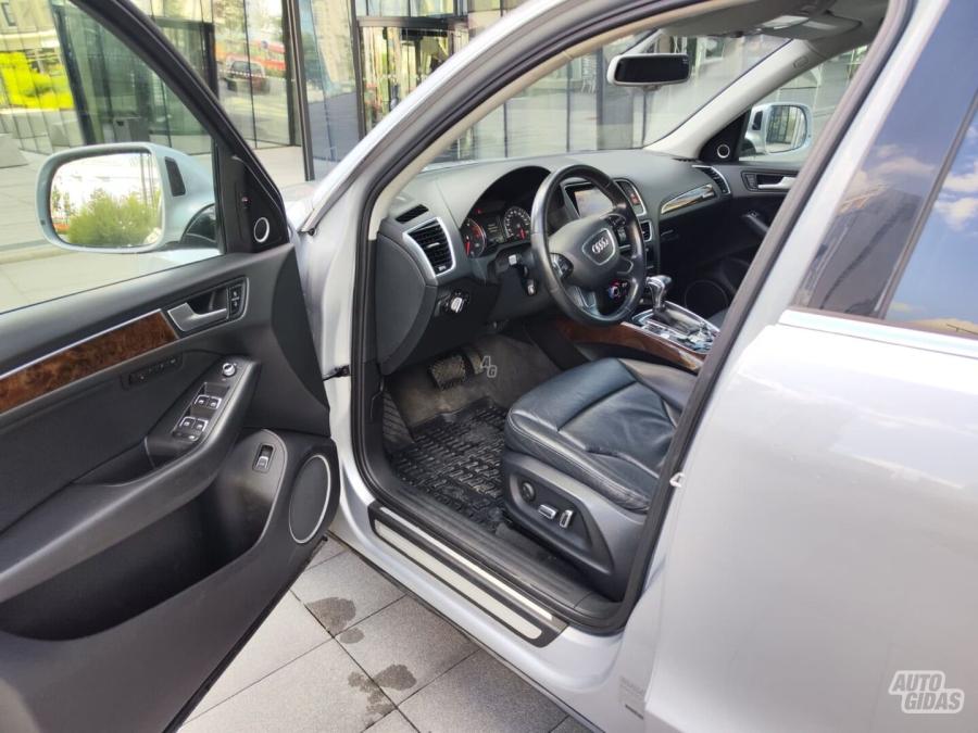 Grey Audi Q5 2015 in Vilnius, with an engine capacity of 2.00 L and mileage of 197 thousand km for 11350 €, photo 14 on AUTOMOTO.COM.LV