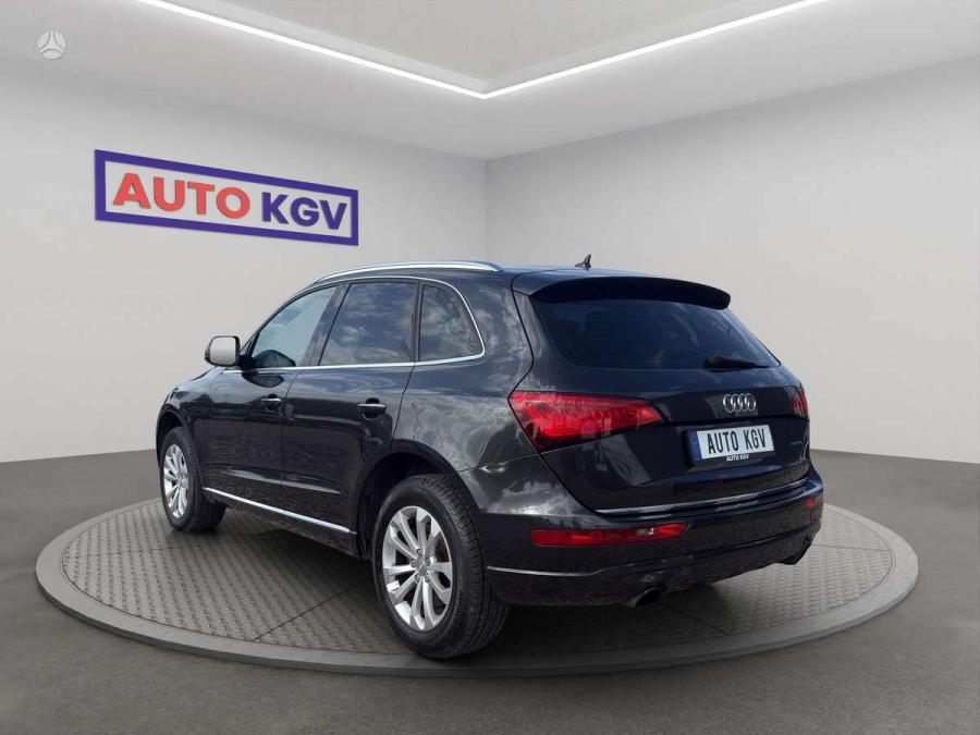 Grey Audi Q5 2015 in Kaunas, with an engine capacity of 3.00 L and mileage of 260 thousand km for 10499 €, photo 4 on AUTOMOTO.COM.LV