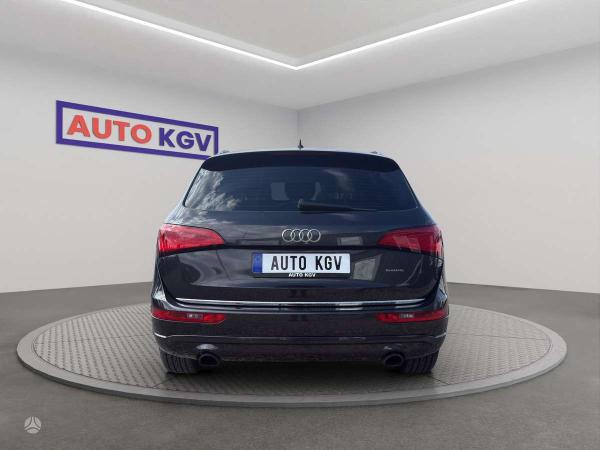 Audi Q5 2015 in Kaunas on AUTOMOTO.COM.LV Grey Audi Q5 2015 in Kaunas, with an engine capacity of 3.00 L and mileage of 260 thousand km for 10499 β¬, photo 5 on AUTOMOTO.COM.LV