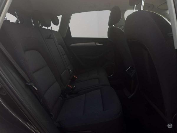 Audi Q5 2015 in Kaunas on AUTOMOTO.COM.LV Grey Audi Q5 2015 in Kaunas, with an engine capacity of 3.00 L and mileage of 260 thousand km for 10499 β¬, photo 10 on AUTOMOTO.COM.LV
