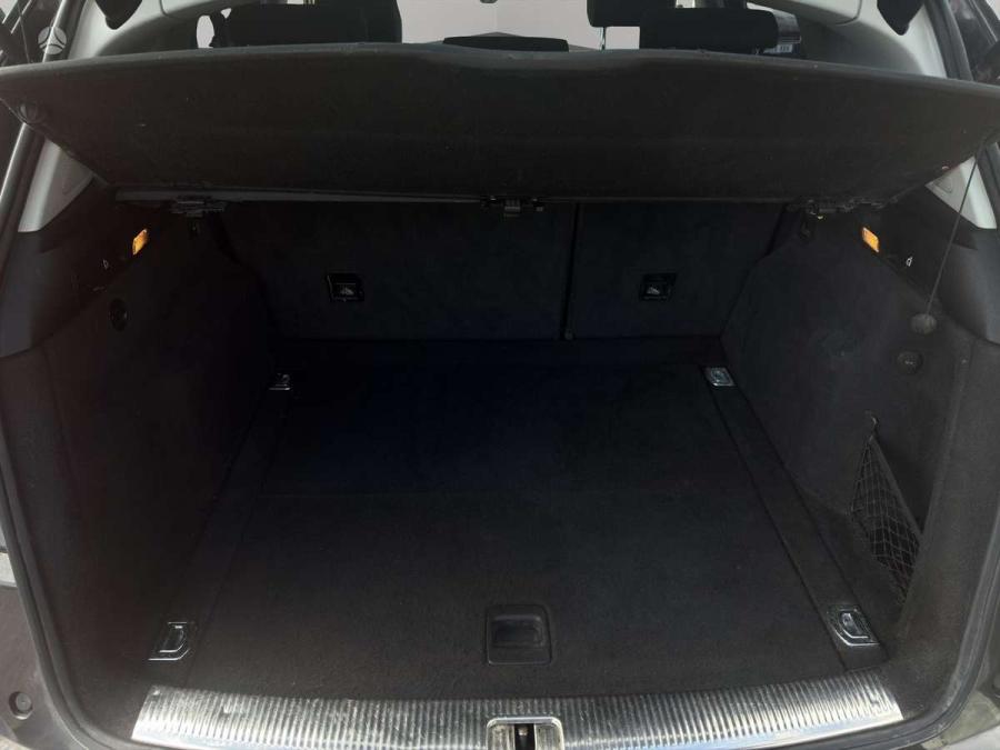 Grey Audi Q5 2015 in Kaunas, with an engine capacity of 3.00 L and mileage of 260 thousand km for 10499 €, photo 11 on AUTOMOTO.COM.LV