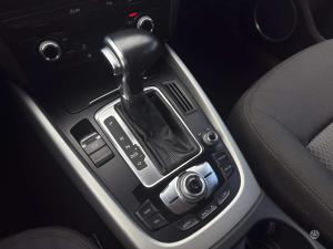 Grey Audi Q5 2015 in Kaunas, with an engine capacity of 3.00 L and mileage of 260 thousand km for 10499 €, photo 16 on AUTOMOTO.COM.LV