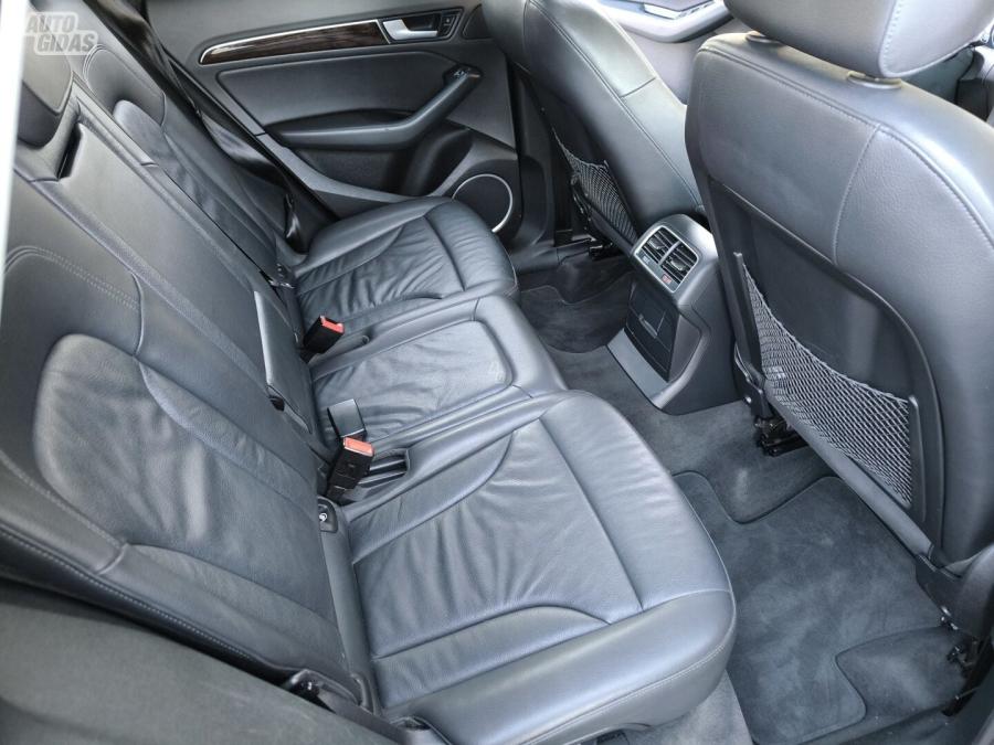 Pelēks Audi Q5 2015 Klaipėda, ar dzinēja tilpumu 3.00 L un nobraukumu 221 tūkst. km par 10900 €, foto 17 vietnē AUTOMOTO.COM.LV