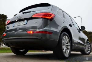 Grey Audi Q5 2016 in Kaunas, with an engine capacity of 2.00 L and mileage of 231 thousand km for 14900 €, photo 13 on AUTOMOTO.COM.LV