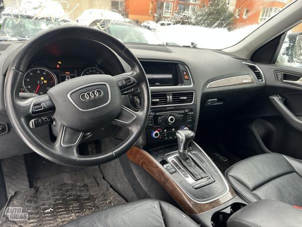 Grey Audi Q5 2016 in Vilnius, with an engine capacity of 2.00 L and mileage of 224 thousand km for 7500 €, photo 9 on AUTOMOTO.COM.LV