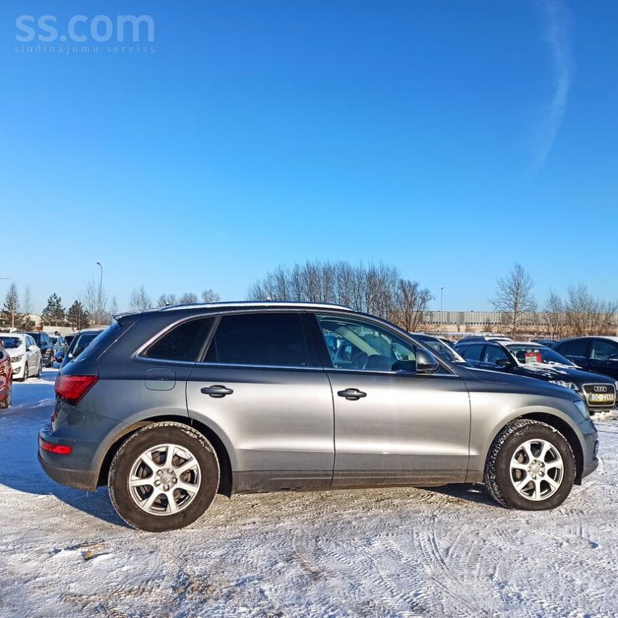 Grey Audi Q5 2016 in Daugavpils, with an engine capacity of 2.00 L and mileage of 0 thousand km for 14900 €, photo 4 on AUTOMOTO.COM.LV