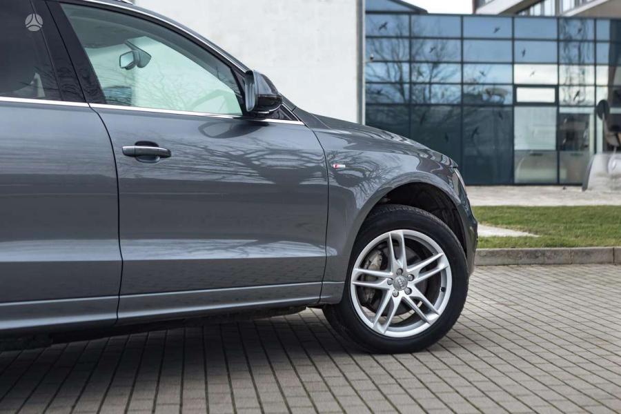 Grey Audi Q5 2016 in Klaipeda, with an engine capacity of 3.00 L and mileage of 84 thousand km for 14999 €, photo 18 on AUTOMOTO.COM.LV
