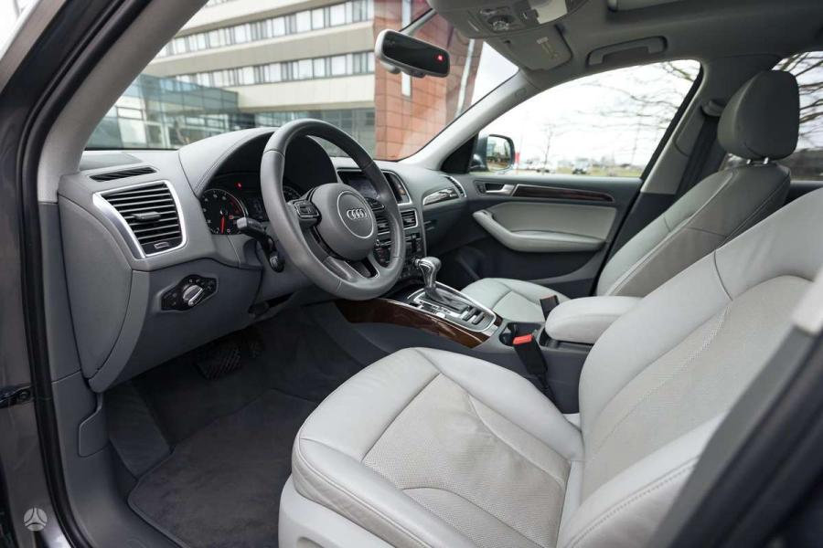 Grey Audi Q5 2016 in Klaipeda, with an engine capacity of 3.00 L and mileage of 84 thousand km for 14999 €, photo 21 on AUTOMOTO.COM.LV