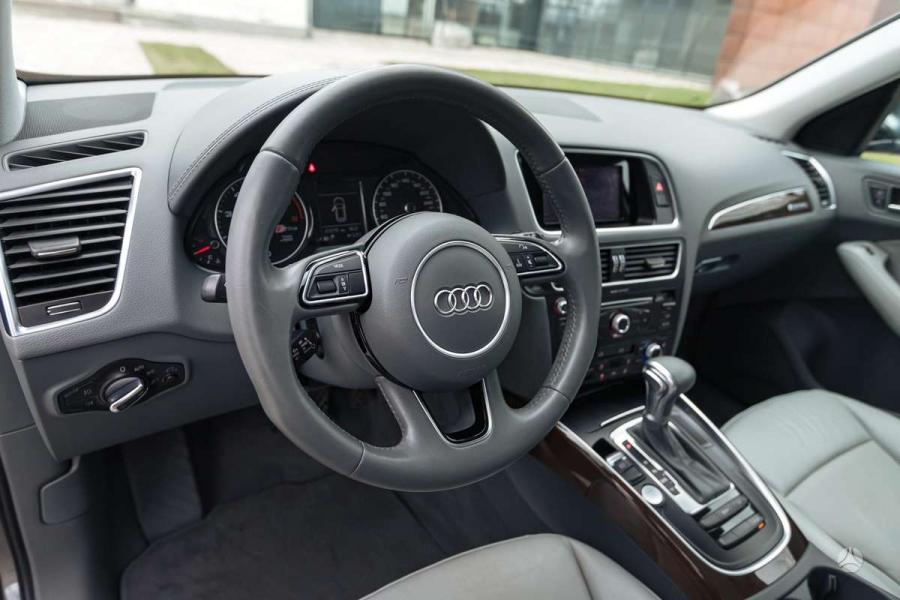 Grey Audi Q5 2016 in Klaipeda, with an engine capacity of 3.00 L and mileage of 84 thousand km for 14999 €, photo 22 on AUTOMOTO.COM.LV