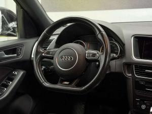 Grey Audi Q5 2016 in Vilnius, with an engine capacity of 2.00 L and mileage of 208 thousand km for 15990 €, photo 17 on AUTOMOTO.COM.LV