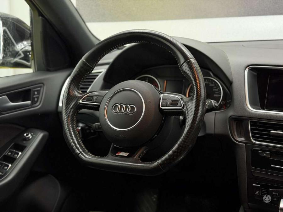 Grey Audi Q5 2016 in Vilnius, with an engine capacity of 2.00 L and mileage of 208 thousand km for 15990 €, photo 17 on AUTOMOTO.COM.LV