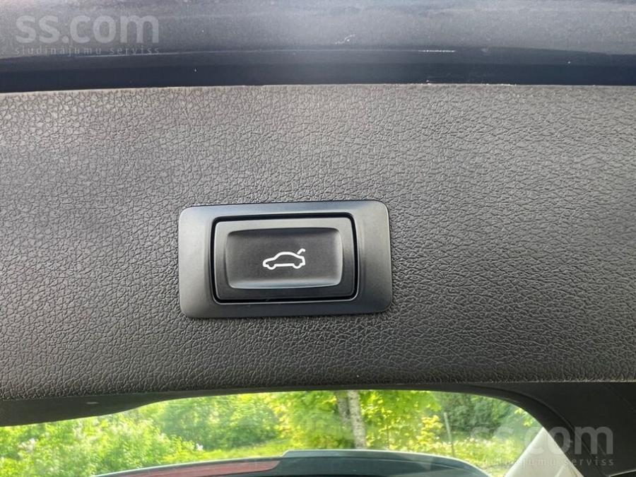 Grey Audi Q5 2016 in Riga, with an engine capacity of 2.00 L and mileage of 218 thousand km for 13500 €, photo 15 on AUTOMOTO.COM.LV