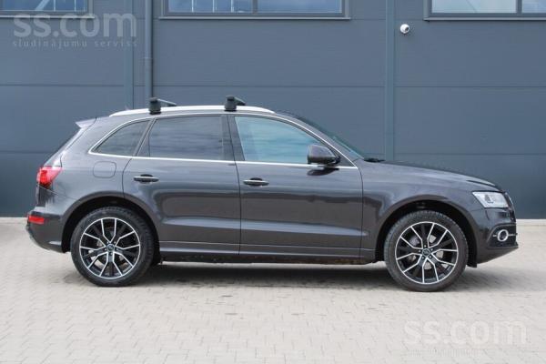 Grey Audi Q5 2016 in Saldus, with an engine capacity of 2.00 L and mileage of 160 thousand km for 14495 €, photo 3 on AUTOMOTO.COM.LV