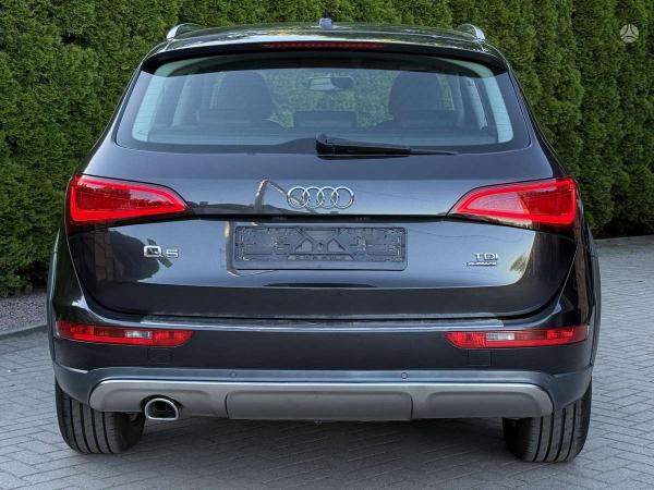 Grey Audi Q5 2016 in Jonava, with an engine capacity of 1.97 L and mileage of 246 thousand km for 13600 €, photo 8 on AUTOMOTO.COM.LV