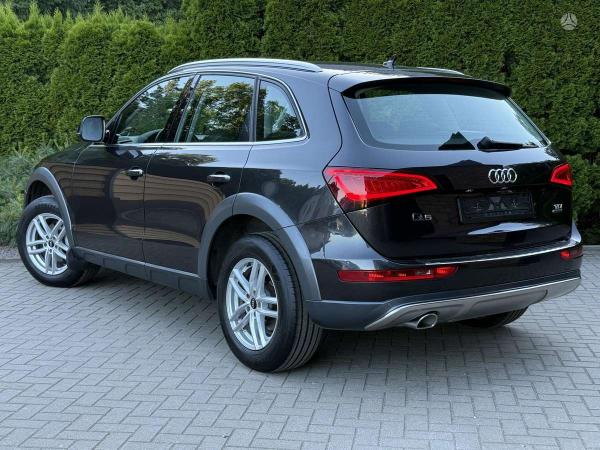 Grey Audi Q5 2016 in Jonava, with an engine capacity of 1.97 L and mileage of 246 thousand km for 13600 €, photo 10 on AUTOMOTO.COM.LV