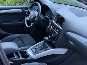 Grey Audi Q5 2016 in Jonava, with an engine capacity of 1.97 L and mileage of 246 thousand km for 13600 €, photo 25 on AUTOMOTO.COM.LV