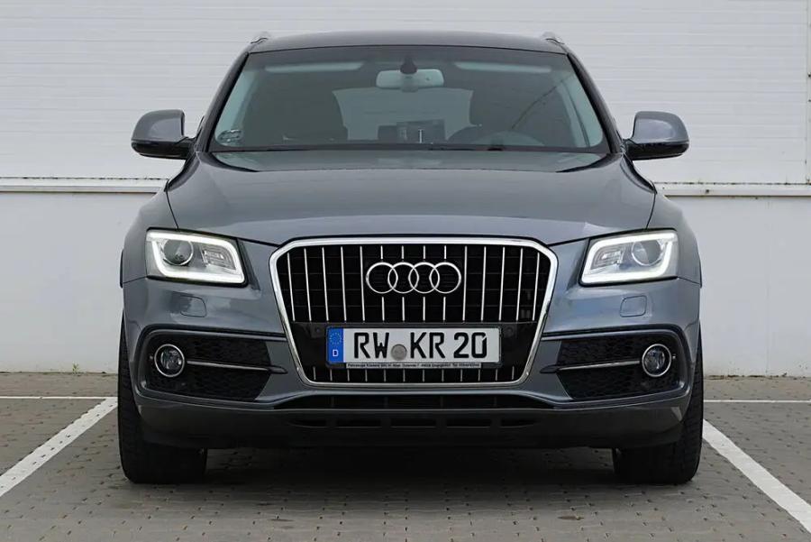 Grey Audi Q5 2016 in Riga, with an engine capacity of 2.00 L and mileage of 166 thousand km for 14900 €, photo 4 on AUTOMOTO.COM.LV