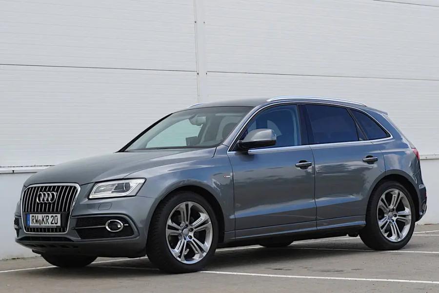 Grey Audi Q5 2016 in Riga, with an engine capacity of 2.00 L and mileage of 166 thousand km for 14900 €, photo 6 on AUTOMOTO.COM.LV