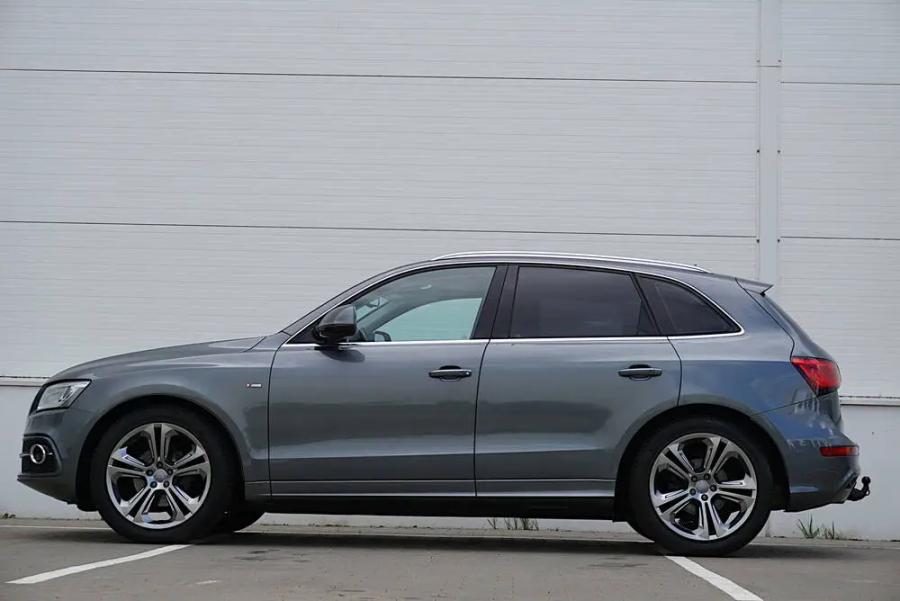 Grey Audi Q5 2016 in Riga, with an engine capacity of 2.00 L and mileage of 166 thousand km for 14900 €, photo 7 on AUTOMOTO.COM.LV