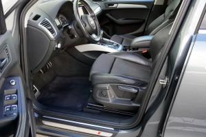 Grey Audi Q5 2016 in Riga, with an engine capacity of 2.00 L and mileage of 166 thousand km for 14900 €, photo 23 on AUTOMOTO.COM.LV
