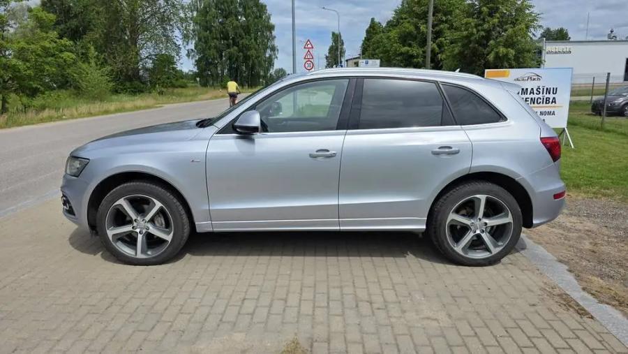 Pelēks Audi Q5 2016 Rīga, ar dzinēja tilpumu 2.00 L un nobraukumu 356 tūkst. km par 9650 €, foto 9 vietnē AUTOMOTO.COM.LV